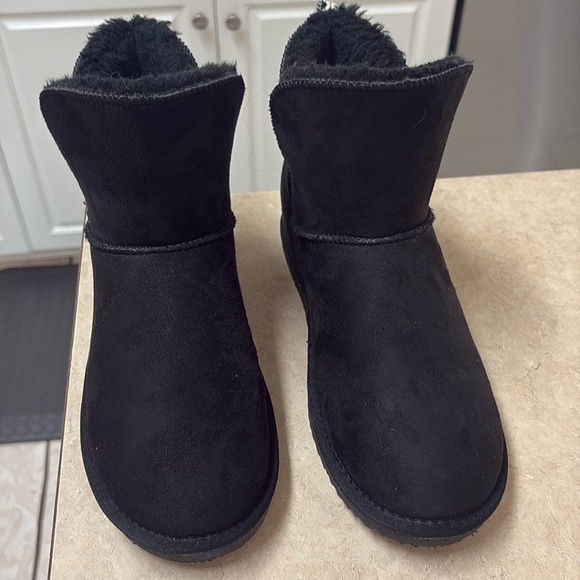 Floopi | Shoes | Floopi Faux Fur Ankle Boots | Poshmark